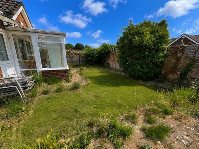 2 bed house for sale