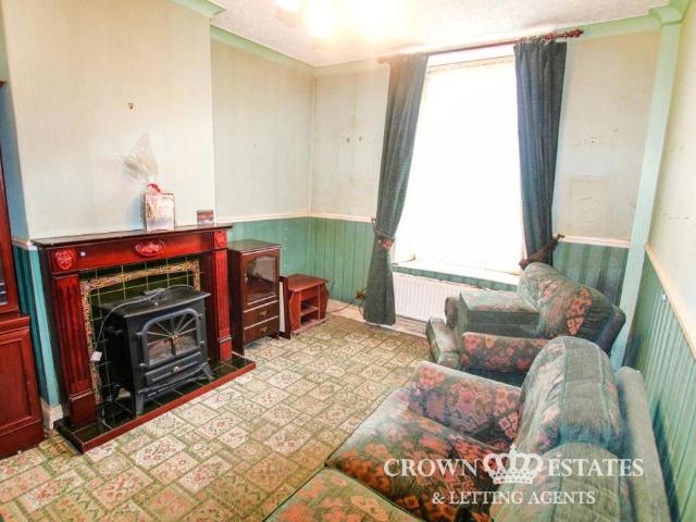 2 bed house for sale