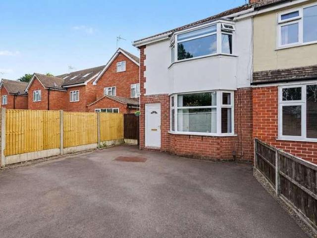 2 bed house for sale