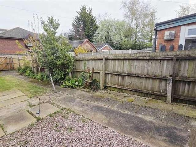 2 bed house for sale