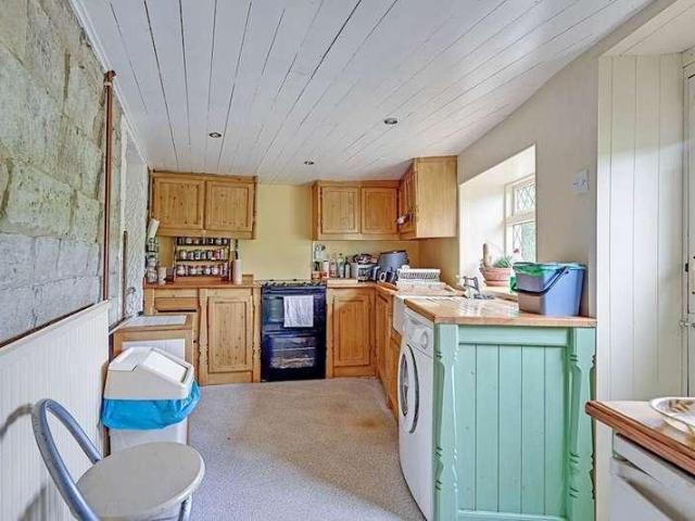 2 bed house for sale