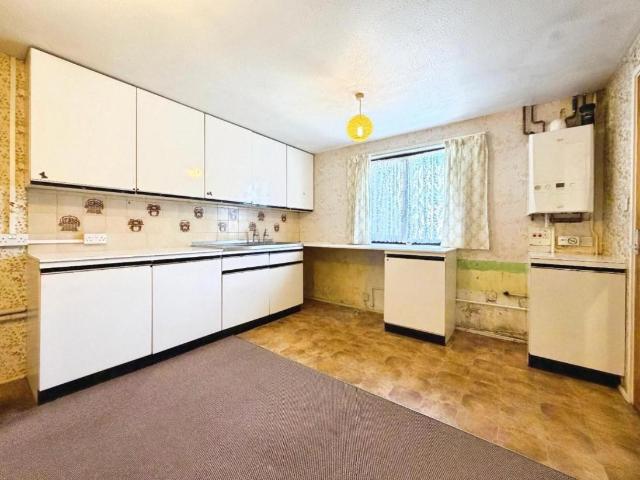 2 bed house for sale