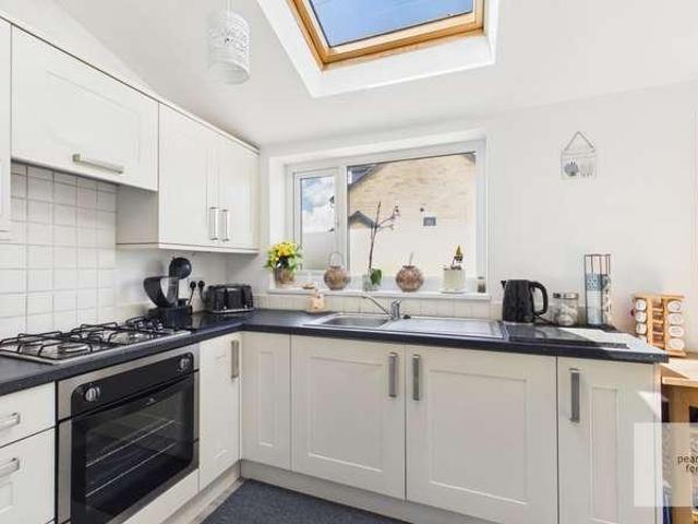 2 bed house for sale