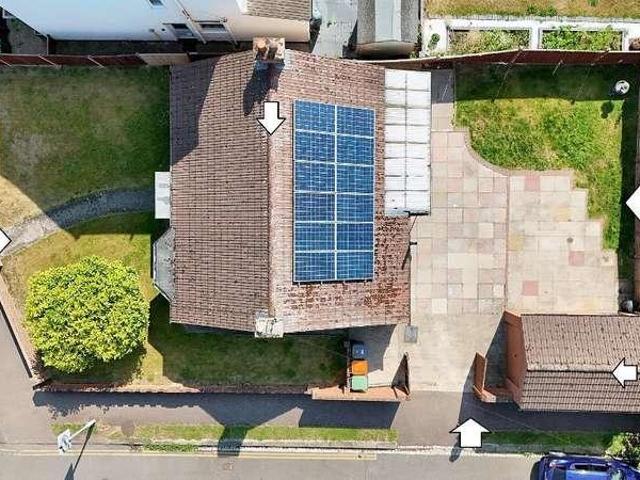 2 bed house for sale