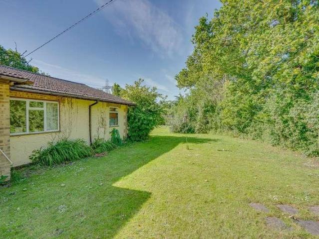 2 bed house for sale