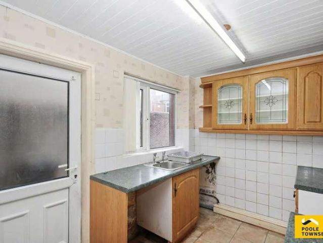 2 bed house for sale