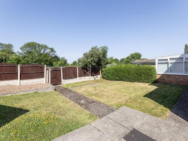 2 bed house for sale