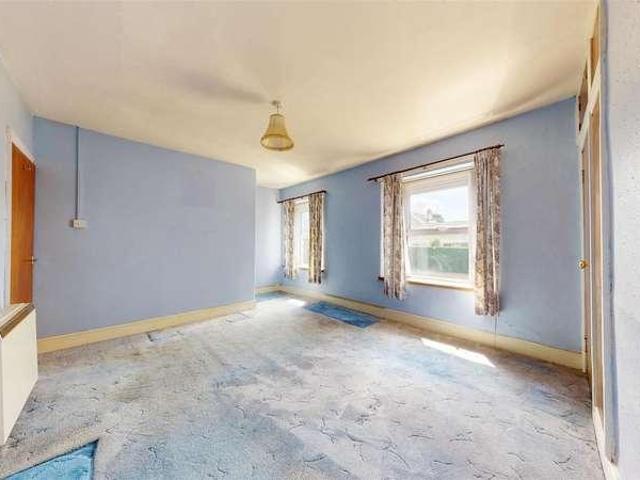 2 bed house for sale