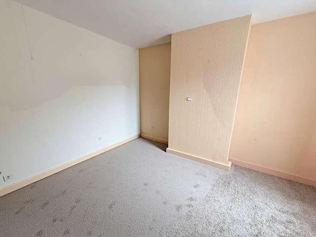 2 bed house for sale