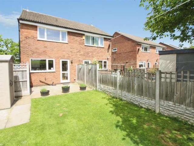 2 bed house for sale