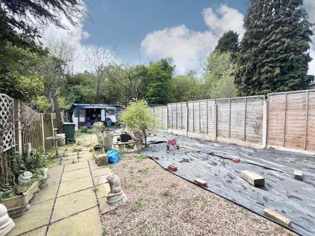 2 bed house for sale