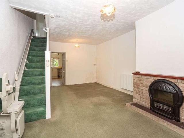 2 bed house for sale