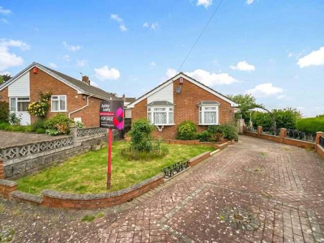 2 bed house for sale