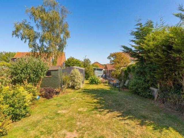 2 bed house for sale