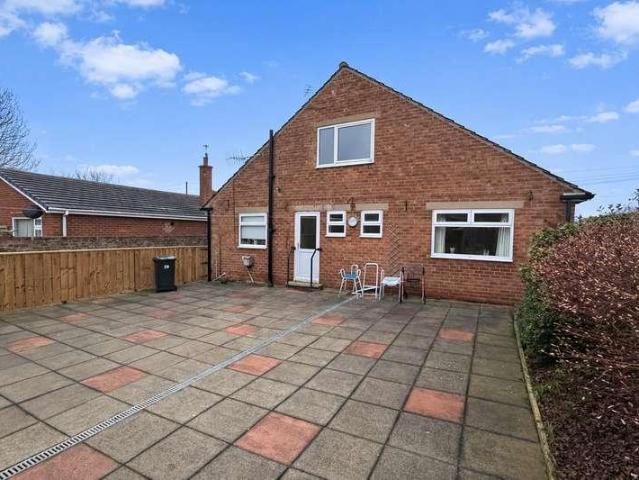 2 bed house for sale