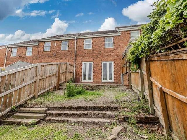 2 bed house for sale