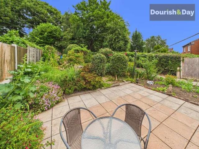 2 bed house for sale