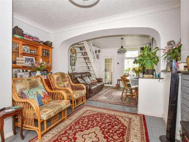 2 bed house for sale