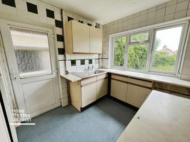 2 bed house for sale