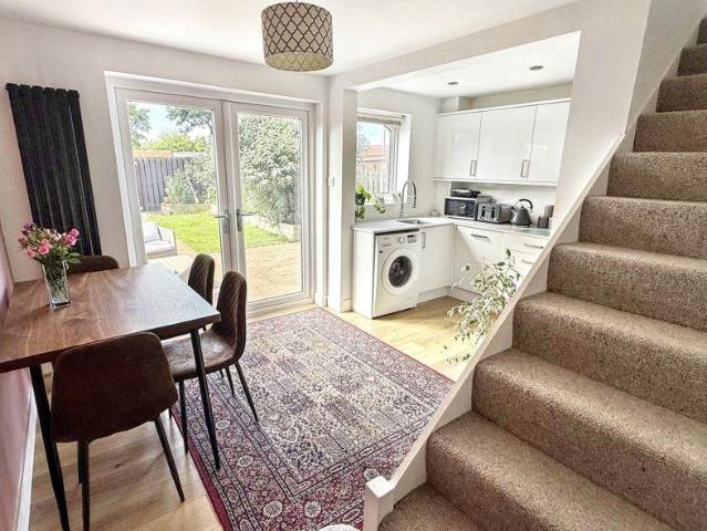 2 bed house for sale