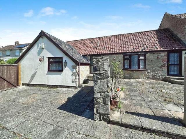 2 bed house for sale