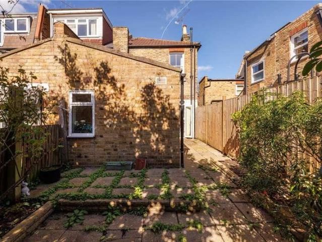 2 bed house for sale