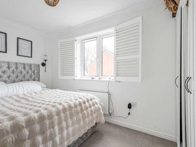 2 bed house for sale