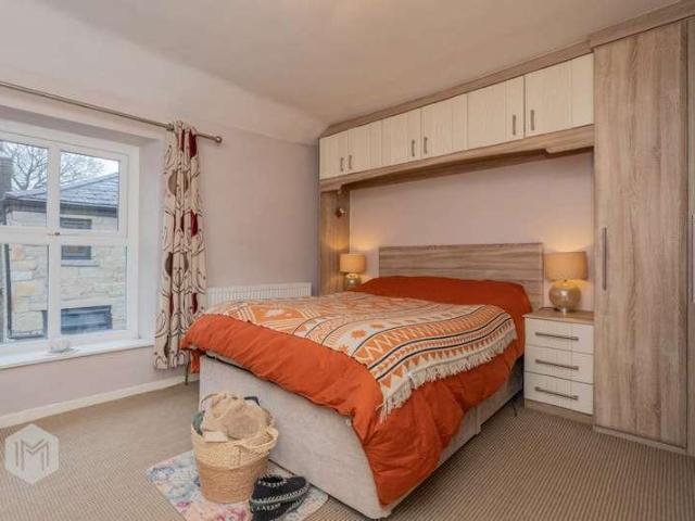 2 bed house for sale