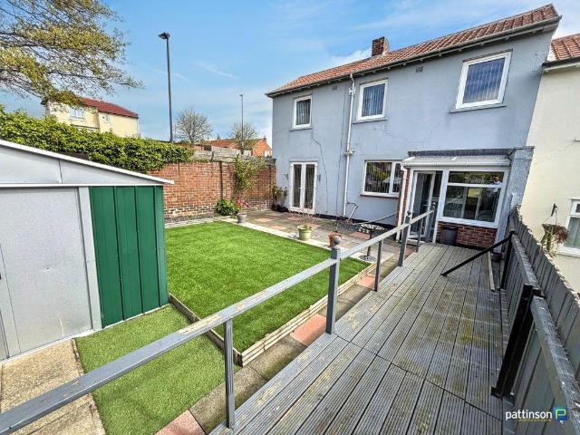 2 bed house for sale