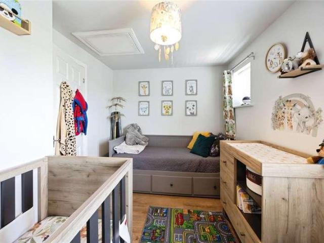 2 bed house for sale
