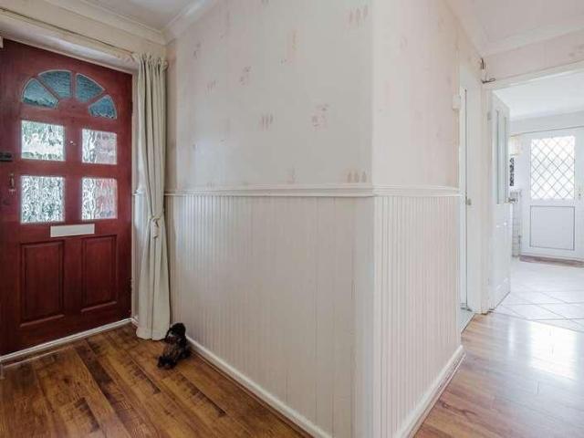 2 bed house for sale
