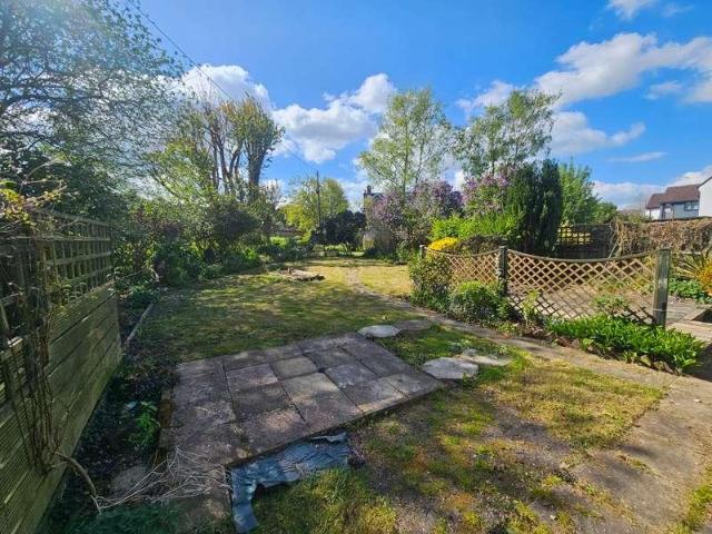 2 bed house for sale