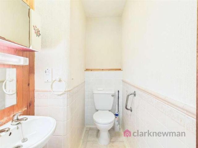 2 bed house for sale