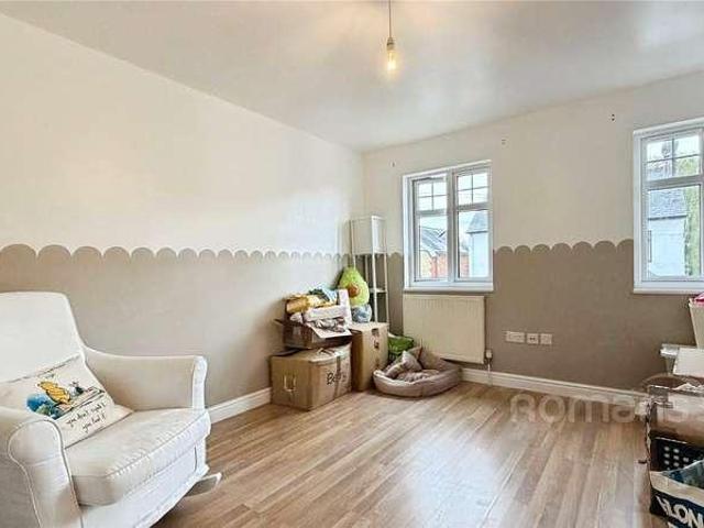 2 bed house for sale