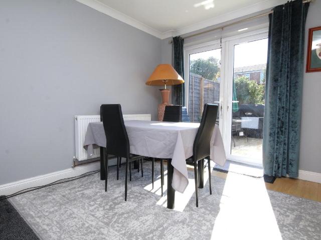 2 bed house for sale