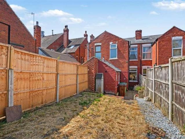 2 bed house for sale
