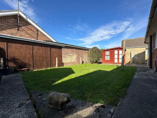2 bed house for sale