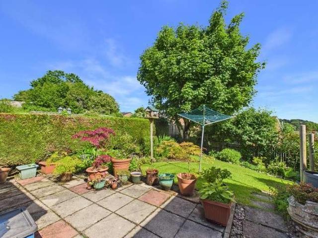2 bed house for sale