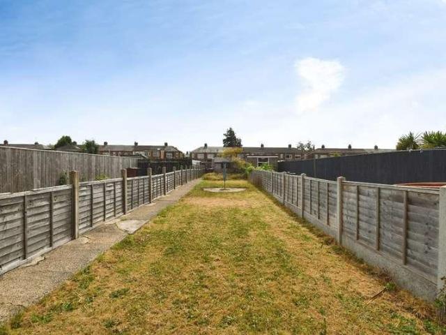 2 bed house for sale