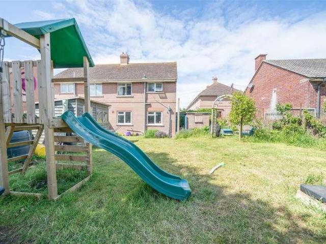 2 bed house for sale