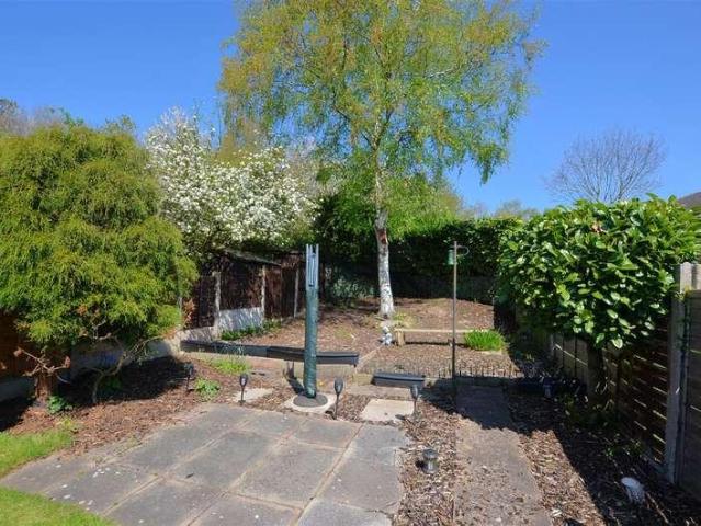 2 bed house for sale