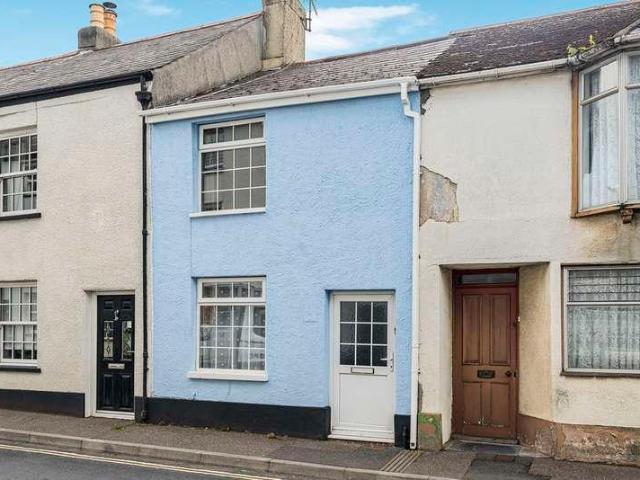2 bed house for sale