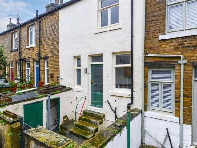 2 bed house for sale