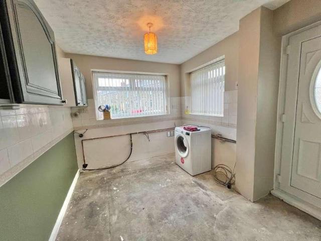 2 bed house for sale