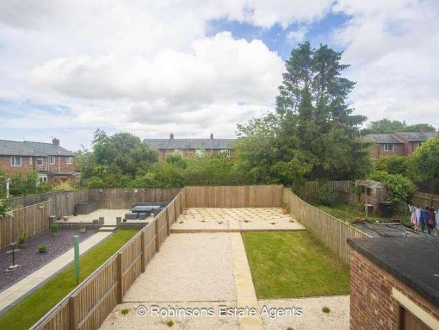 2 bed house for sale