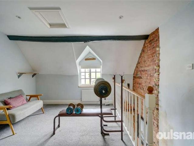 2 bed house for sale