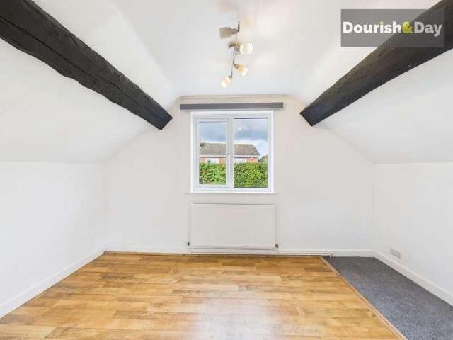 2 bed house for sale