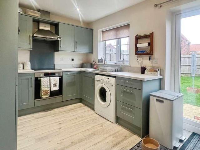 2 bed house for sale