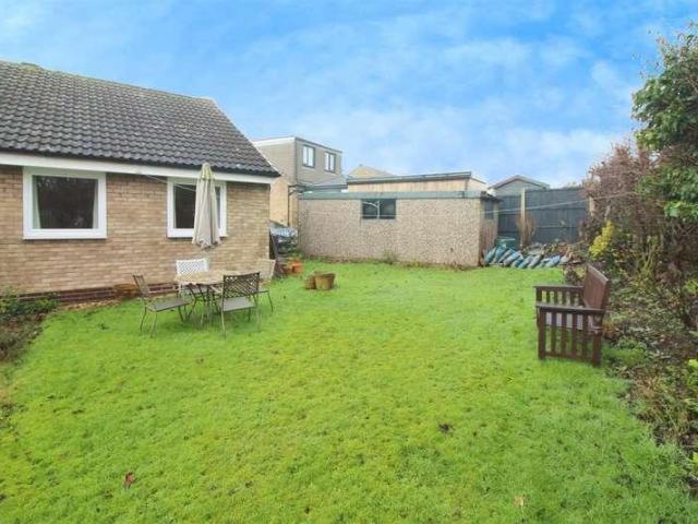 2 bed house for sale