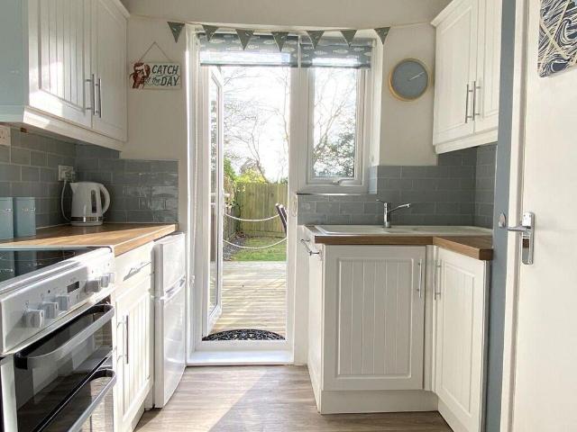 2 bed house for sale